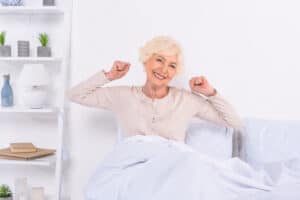 How to Prevent an Elderly From Falling Out of Bed - Tips for happy family